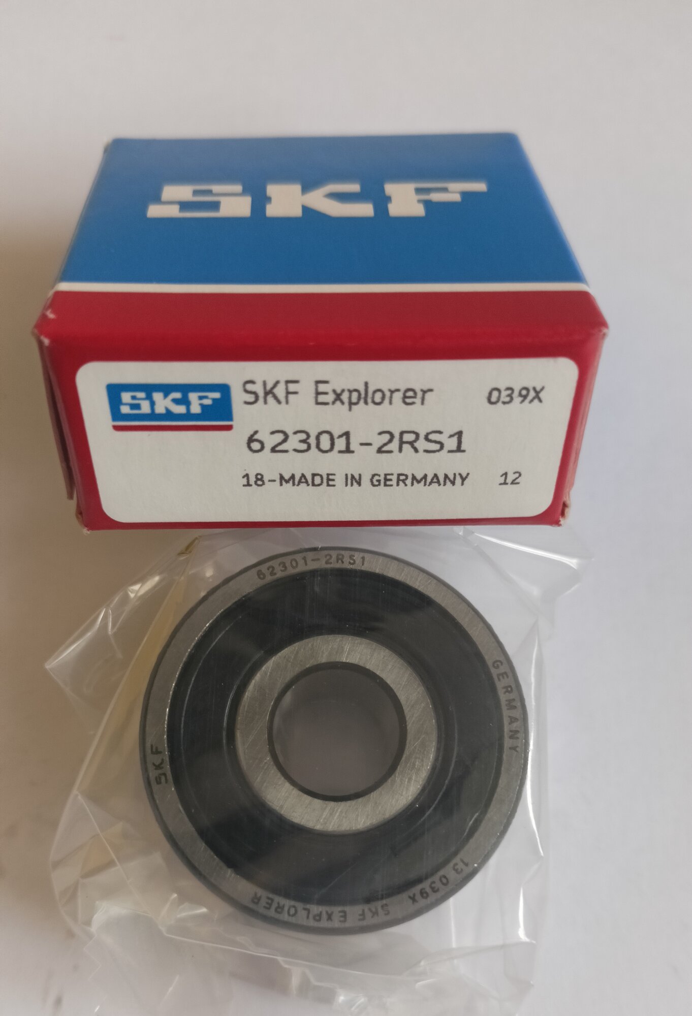 Подшипник SKF 62301-2RS1шариковый радиальный (37х12х17)