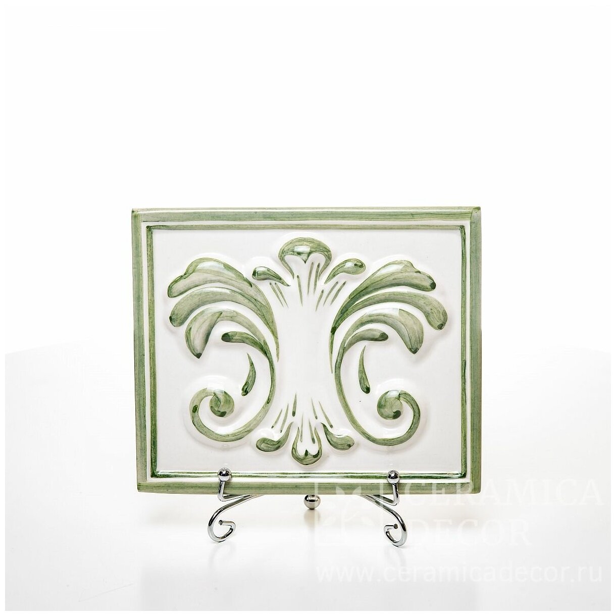 Изразец-вставка с лепным рельефом Альбион в росписи Олива