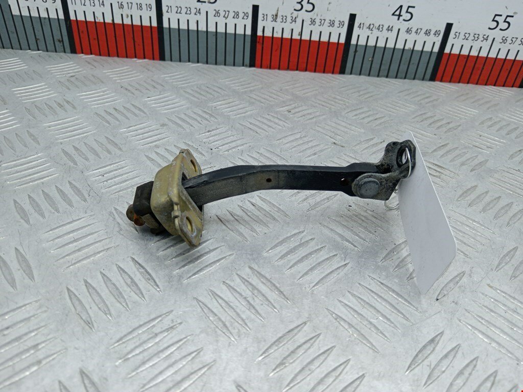 Ограничитель открывания двери задней Toyota Corolla 8 6863002030 арт. 2088204