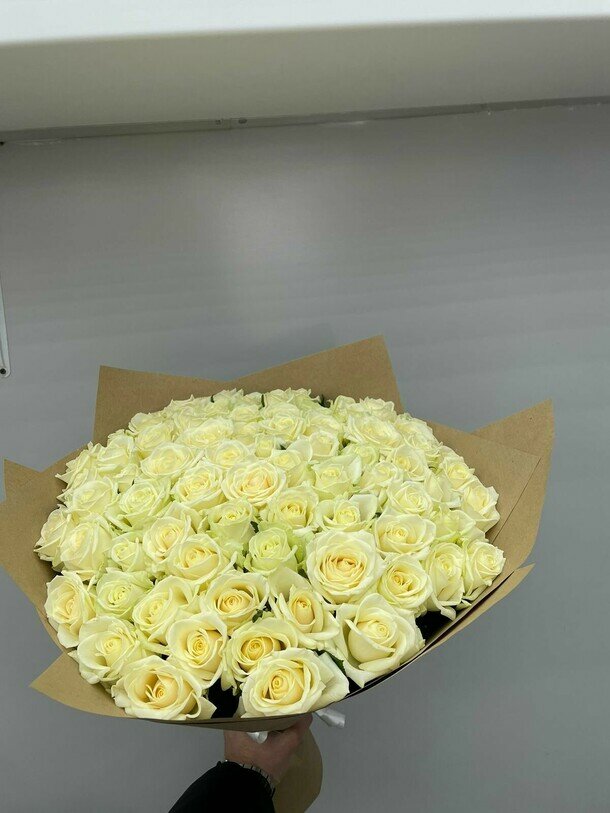 Букет Well Flowers, круглый, Белый, 75 Роз, букет свежих цветов