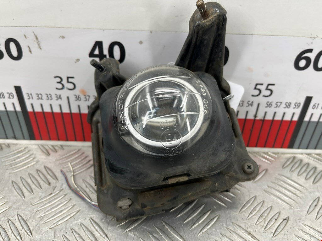 Фара противотуманная правая Toyota Celica 7 8121120430 арт. 2193325