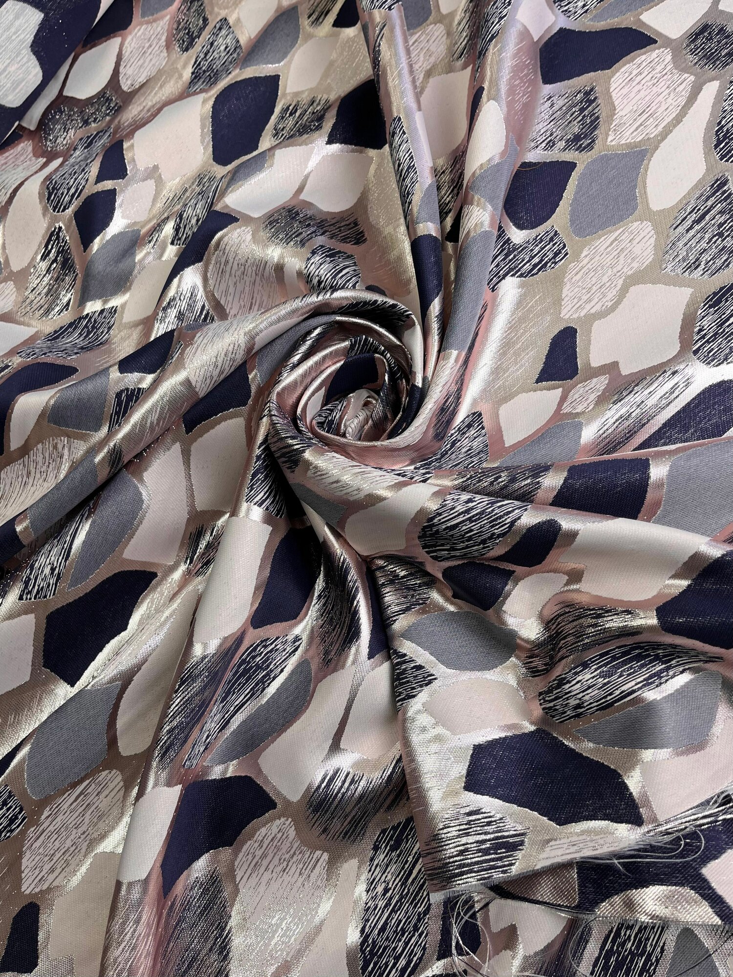 Плательно-костюмный жаккард/полиамид, люрекс/180 см*162 см/Италия