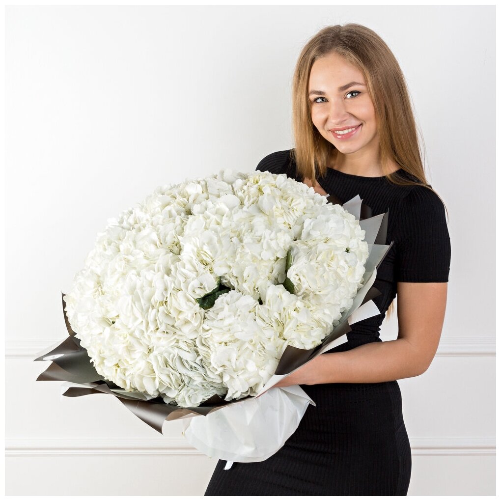 Букет Magic Flower, гортензии, 25 цветов, высота 50 см, белый
