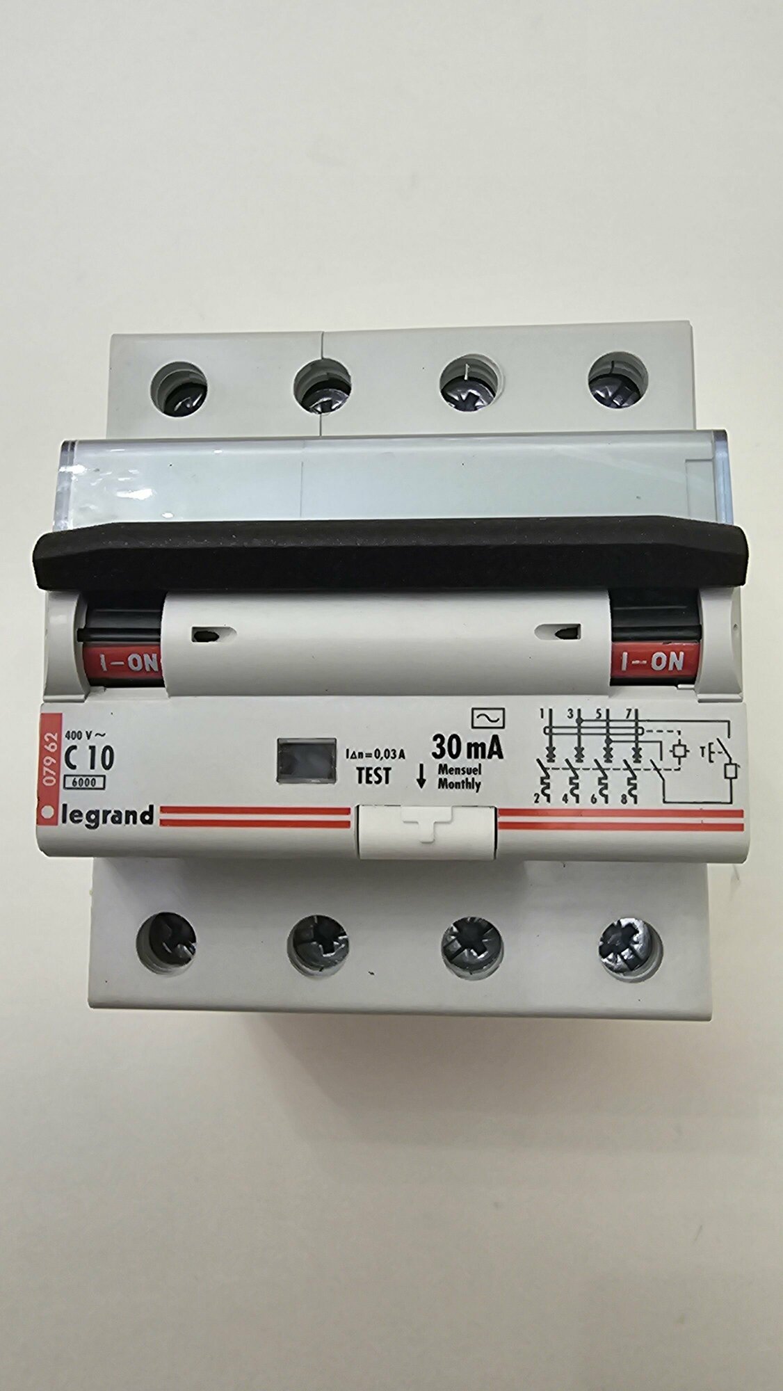 Дифференциальный автомат Legrand 07962 DX 4P 10A 30mA AC