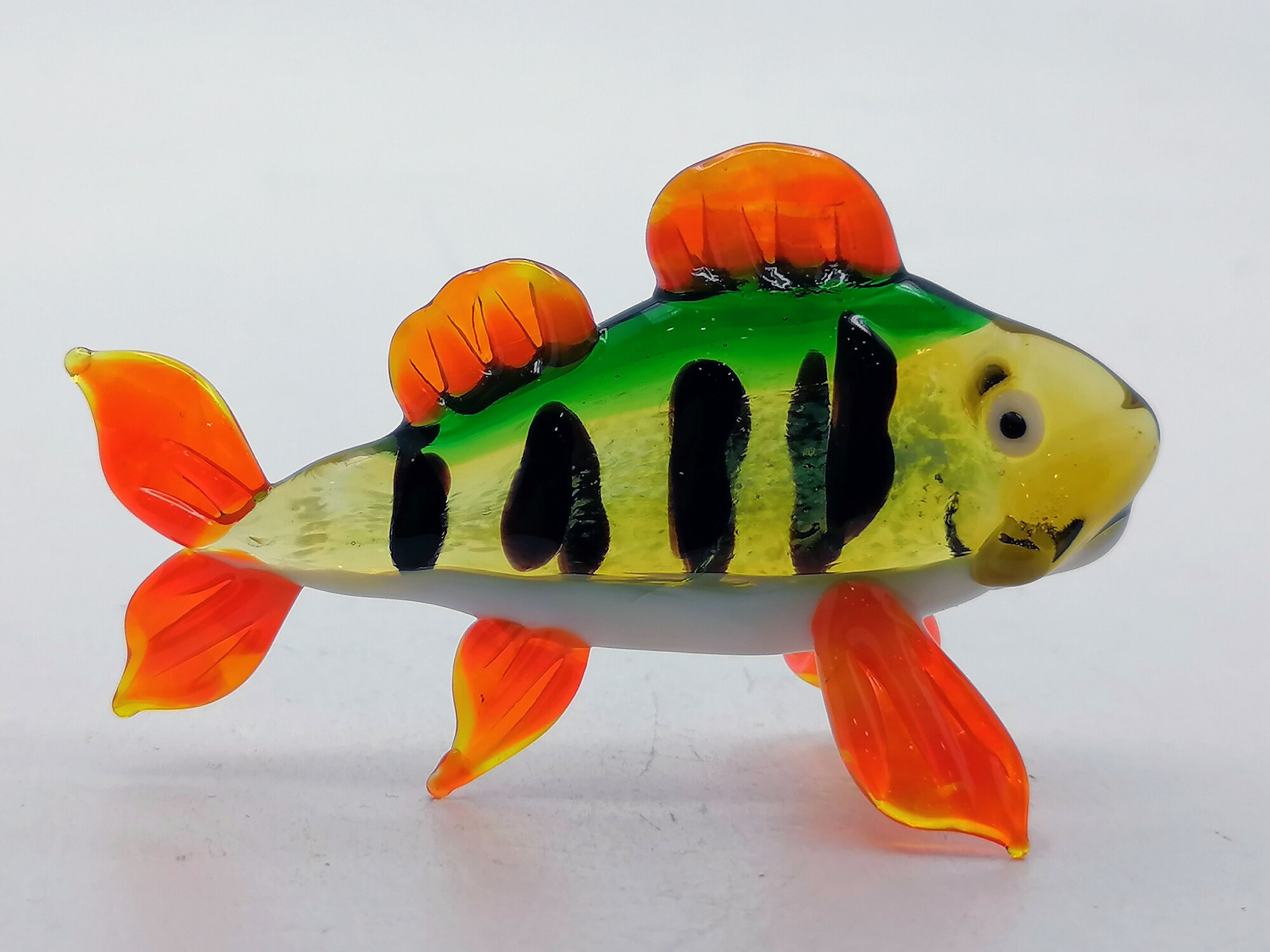 Фигурка из стекла "Окунь"