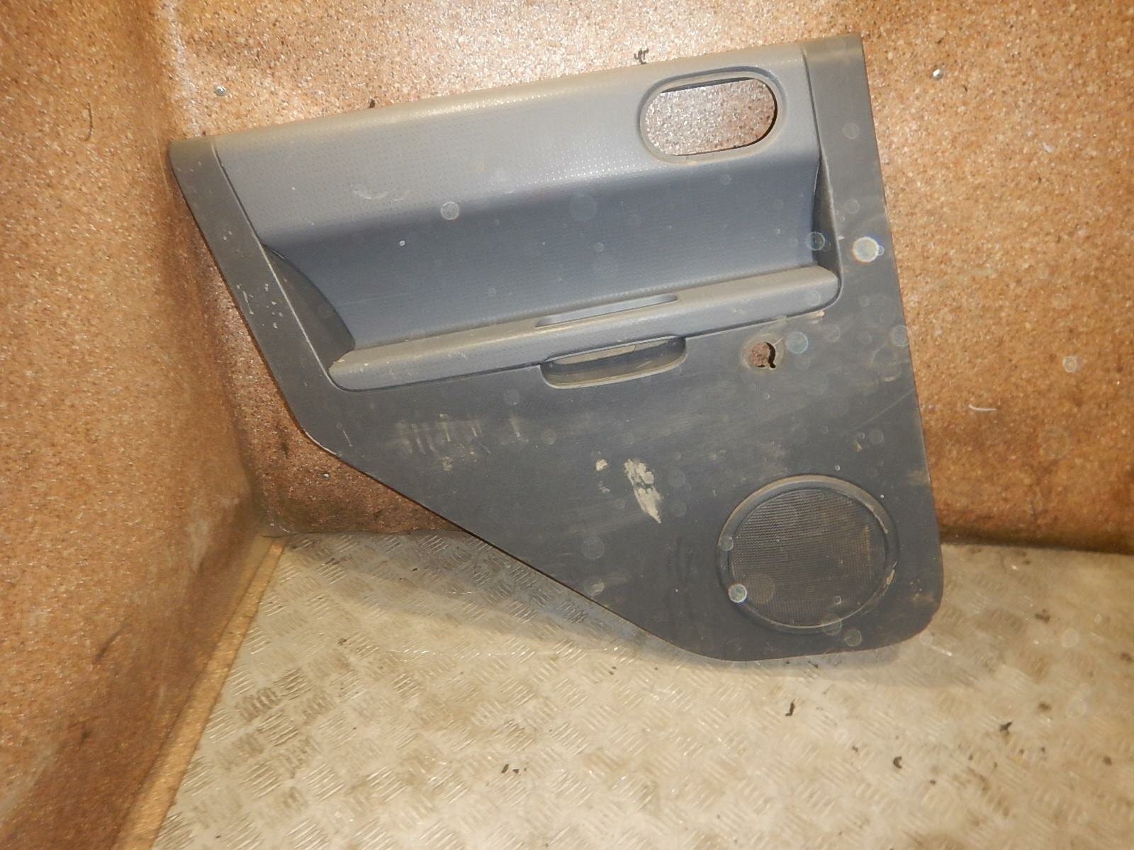 Б/У Обшивка двери задней левой, Mitsubishi (Митсубиси)-COLT (Z3) (04-) MITSUBISHI COLT (Z3) (04-) царапины. 491186 MITSU...