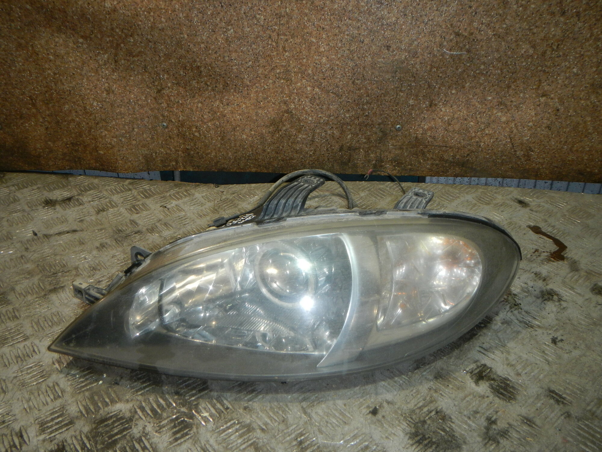 Б/У Фара левая, Chevrolet (Шевроле)-LACETTI (04-13) CHEVROLET LACETTI (04-13) Хетчбек. Царапины, с линзой переделана под ...