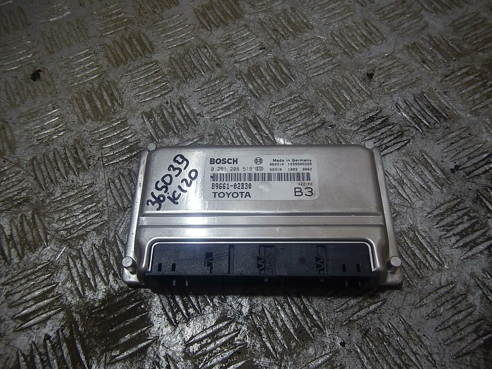 Б/У Блок управления двигателем, Toyota (Тойота)-COROLLA 120 (01-06) TOYOTA COROLLA 120 (01-06) 4ZZ-FE 1,4 16V Без поврежд...
