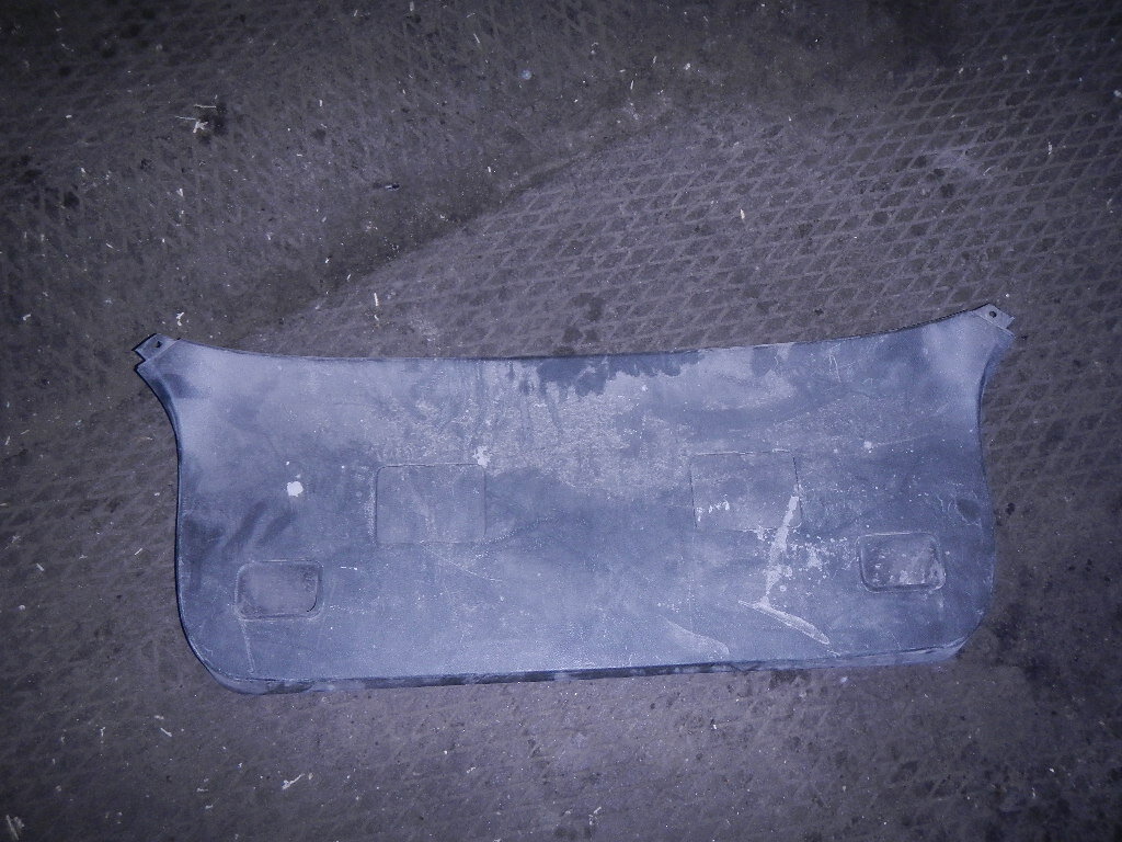 Б/У Обшивка двери багажника, Toyota (Тойота)-COROLLA 120 (01-06) TOYOTA COROLLA 120 (01-06) Нижняя. Царапины. 212763 TOYO...