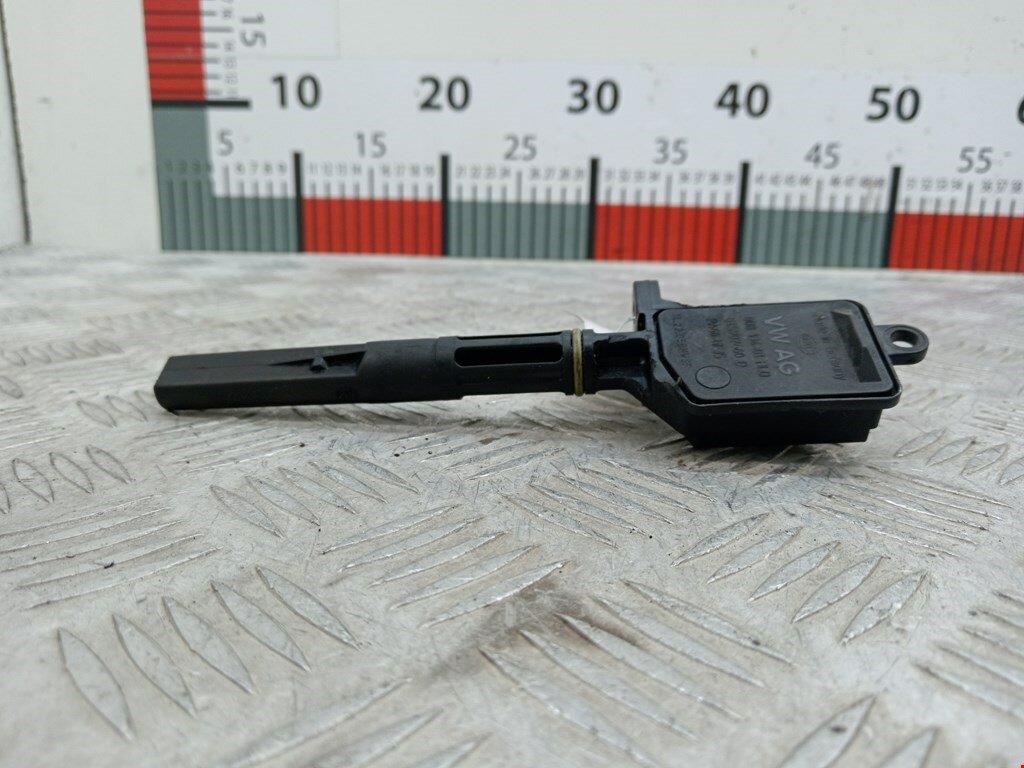 Датчик уровня масла Volkswagen Polo 4 045907660D арт. 2201258