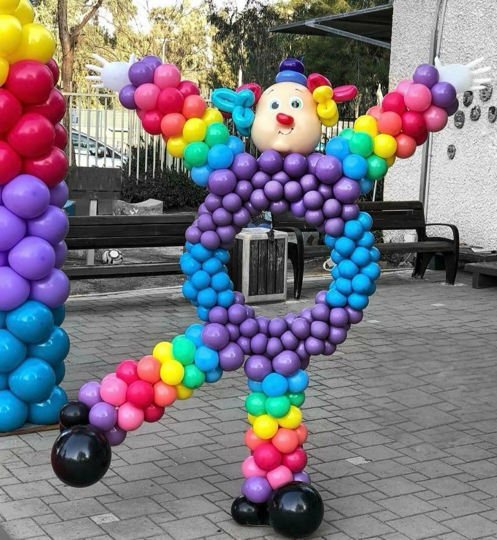 Фигура клоуна для украшения праздника