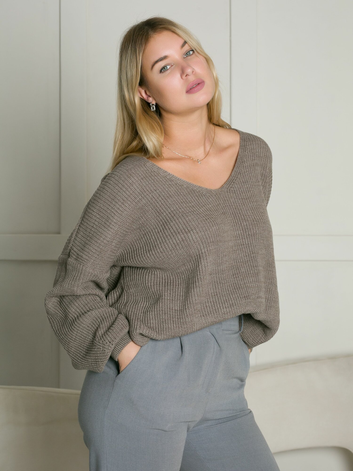 Свитер трикотажный оверсайз