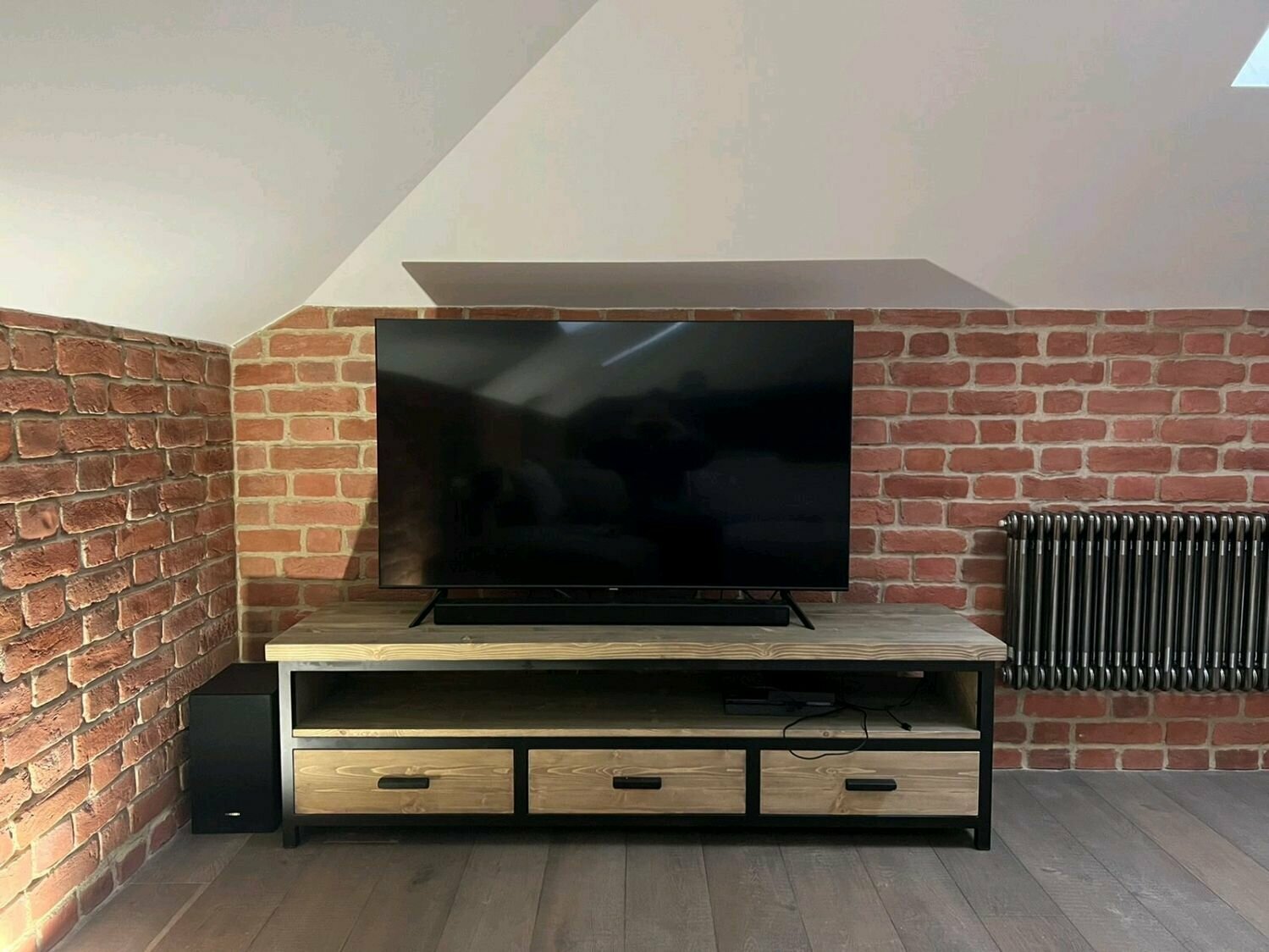 Тумба "EasyLOFT" в стиле лофт под телевизор, в гостиную, для дома и офиса, 180х40х50 см.