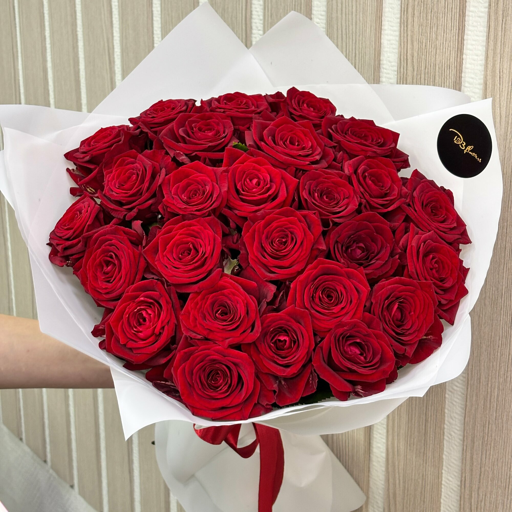 Букет из живых цветов красных роз 25 шт. 60 см от D3 Flowers