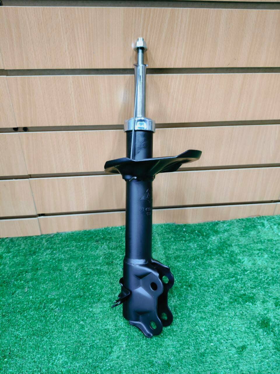 Амортизатор Nissan Almera (N16E) 00-Sunny Fb15, Classic B10 передний правый газмасл. (AT) Чехия