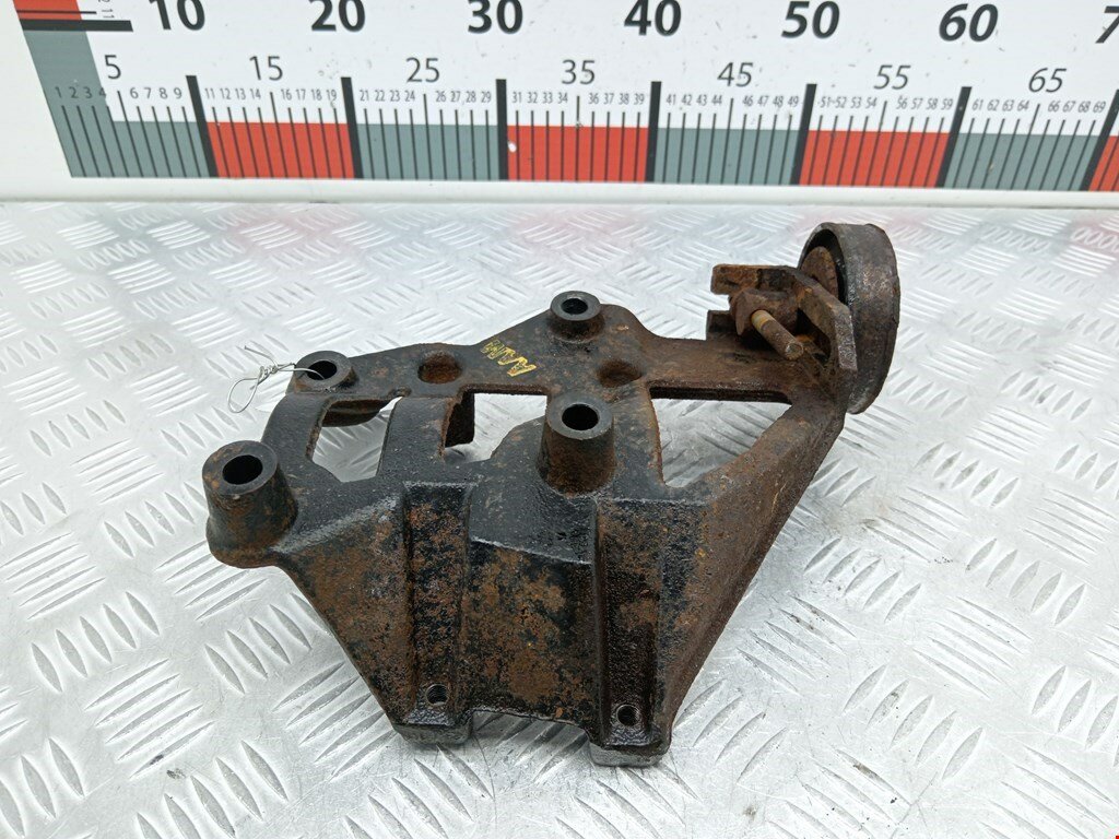 Кронштейн кондиционера Hyundai Getz 1 (TB) арт. 2054869