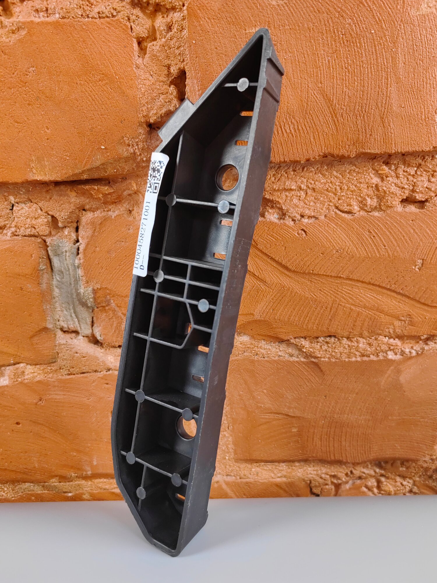 Zeekr Кронштейн переднего бампера левый Zeekr 001