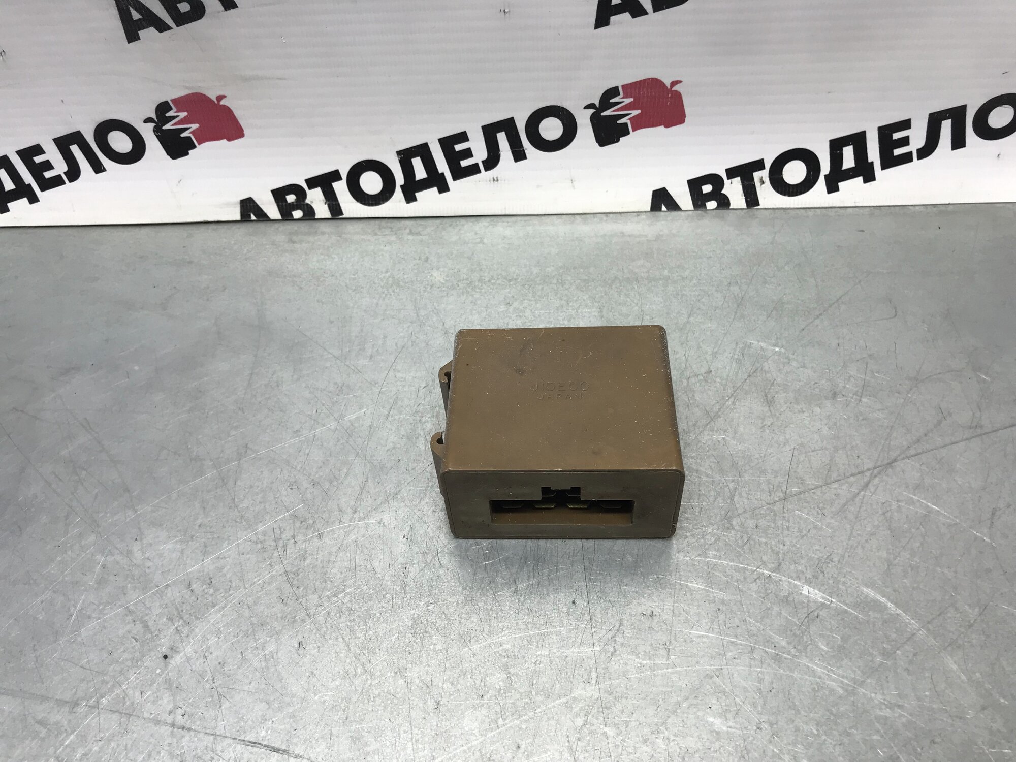 Блок электронный Nissan Sunny B12 1987 г.в