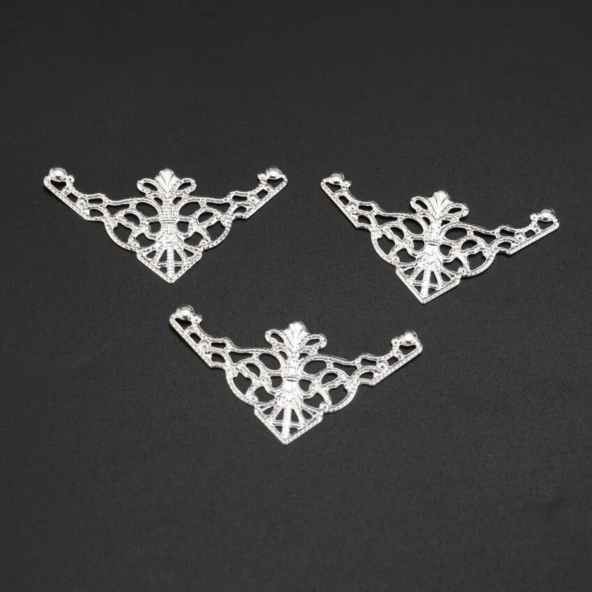 Серебряные уголки для скрапбукинга 48x26mm, 50 шт