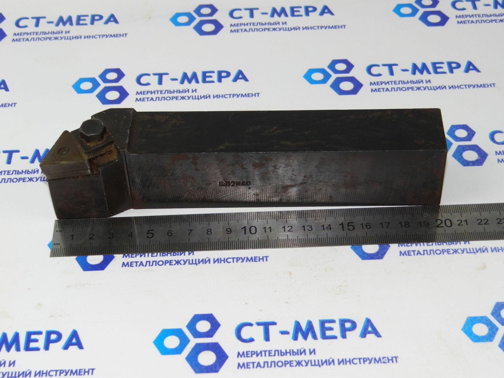 Резец Контурный 40х32х200 с 3-х гр. пласт. Т14К8