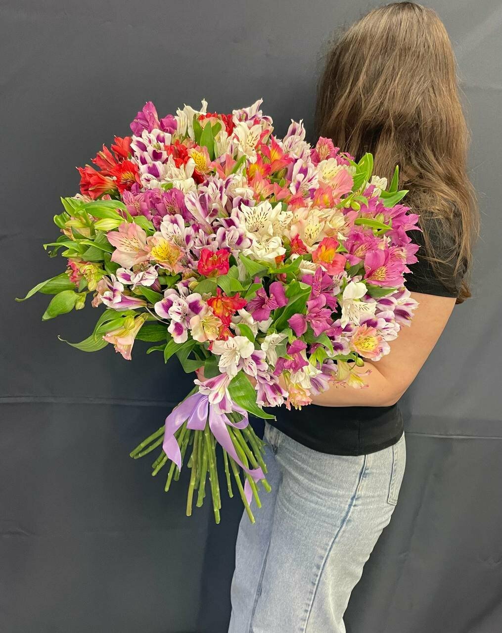 Букет Сердце Флоры, 41 Альстромерия, инструкция по уходу, уникальный дизайн