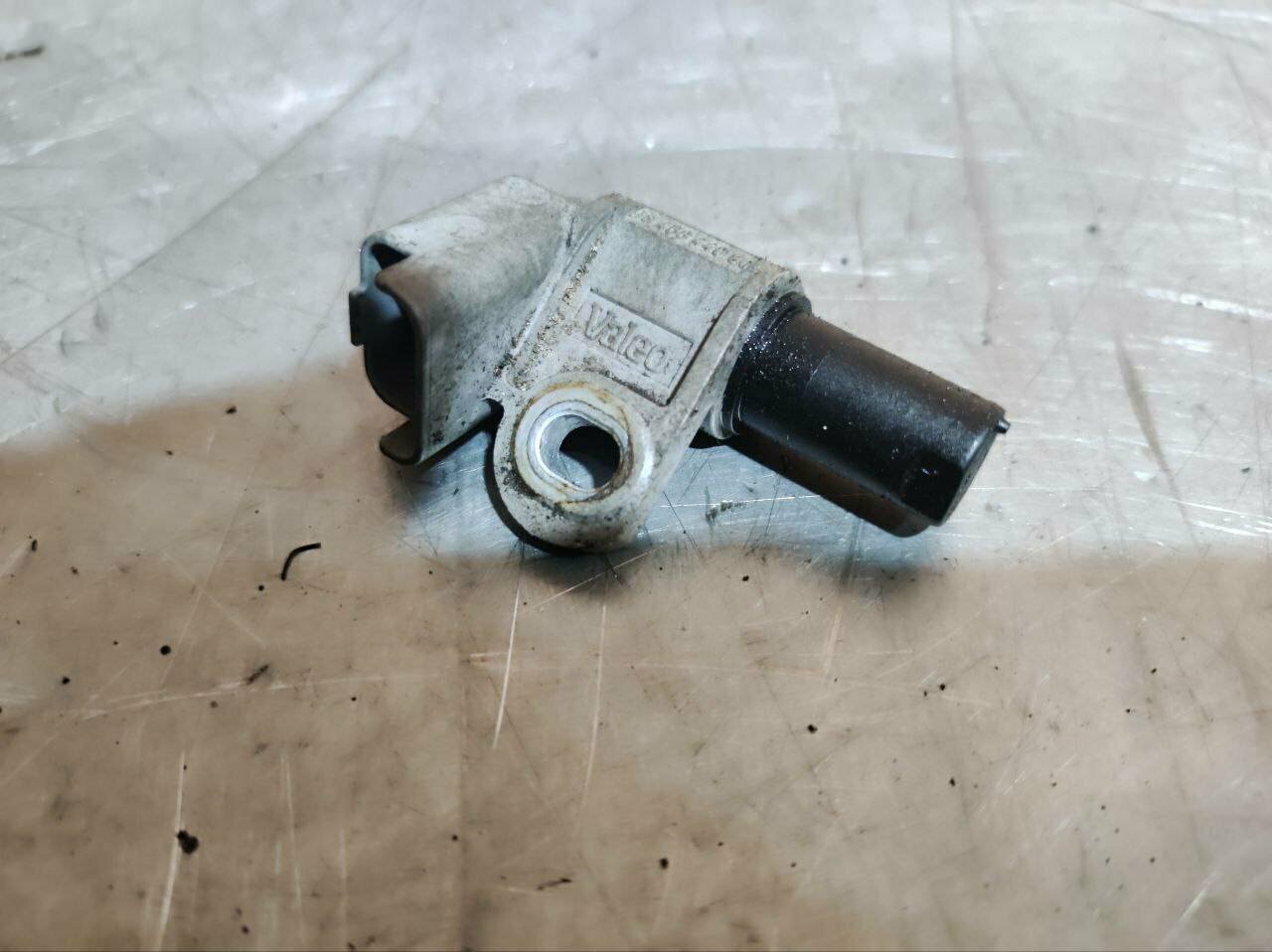 Датчик распредвала Ford Focus 2 2005 9645844080