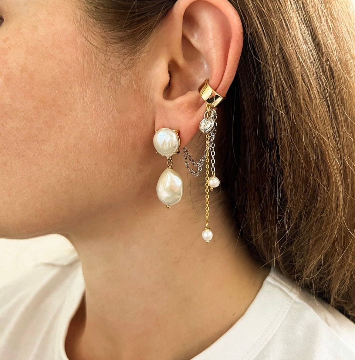 Моносерьга кафф, жемчуг барочный, фианит