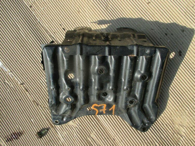 Площадка под АКБ 64860CA000 Ниссан Мурано Z50 с 02 по 08г крепление аккумулятора нижнее