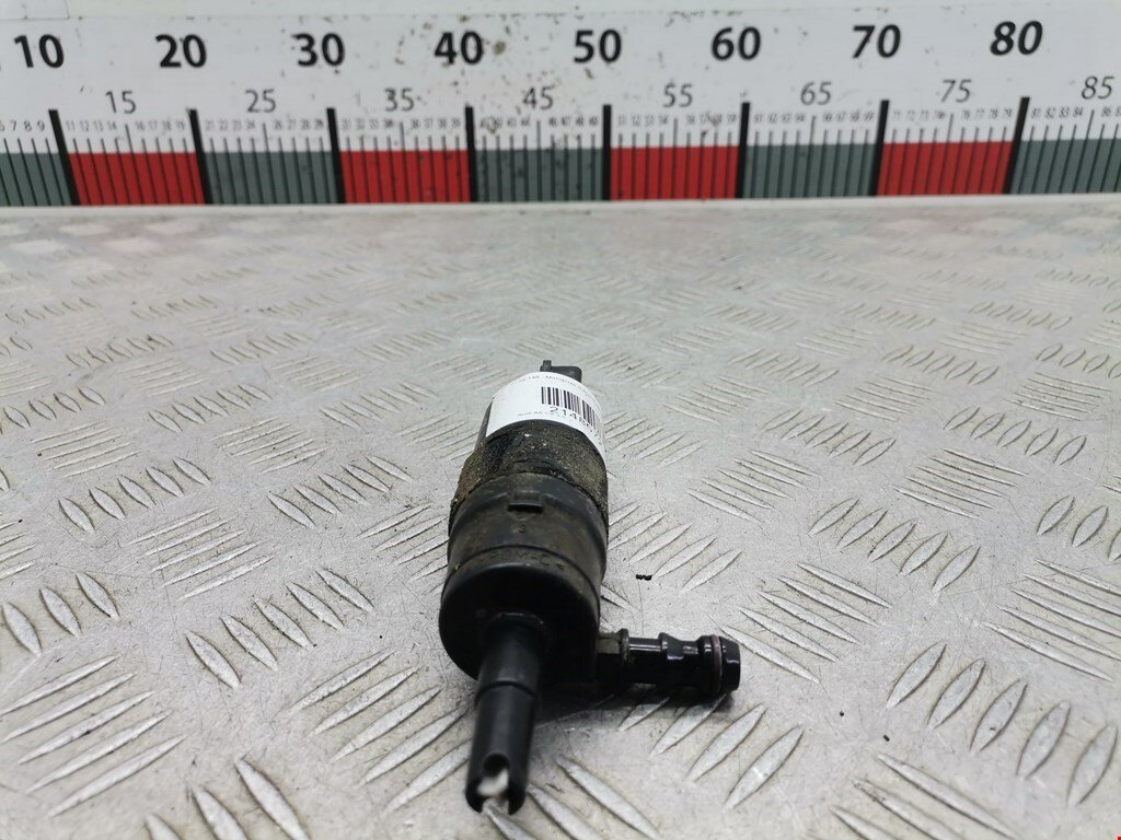 Насос (моторчик) омывателя фар Audi A6 C6 3B7955681 арт. 2148572