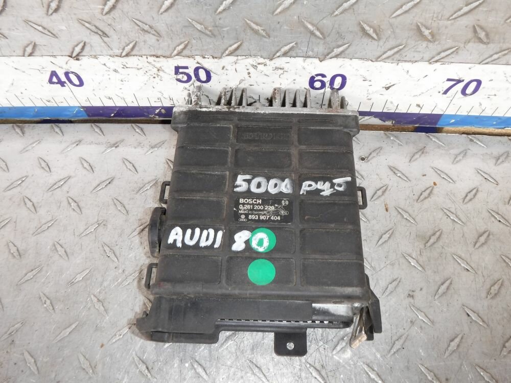 Блок управления двигателем Audi 80 B3