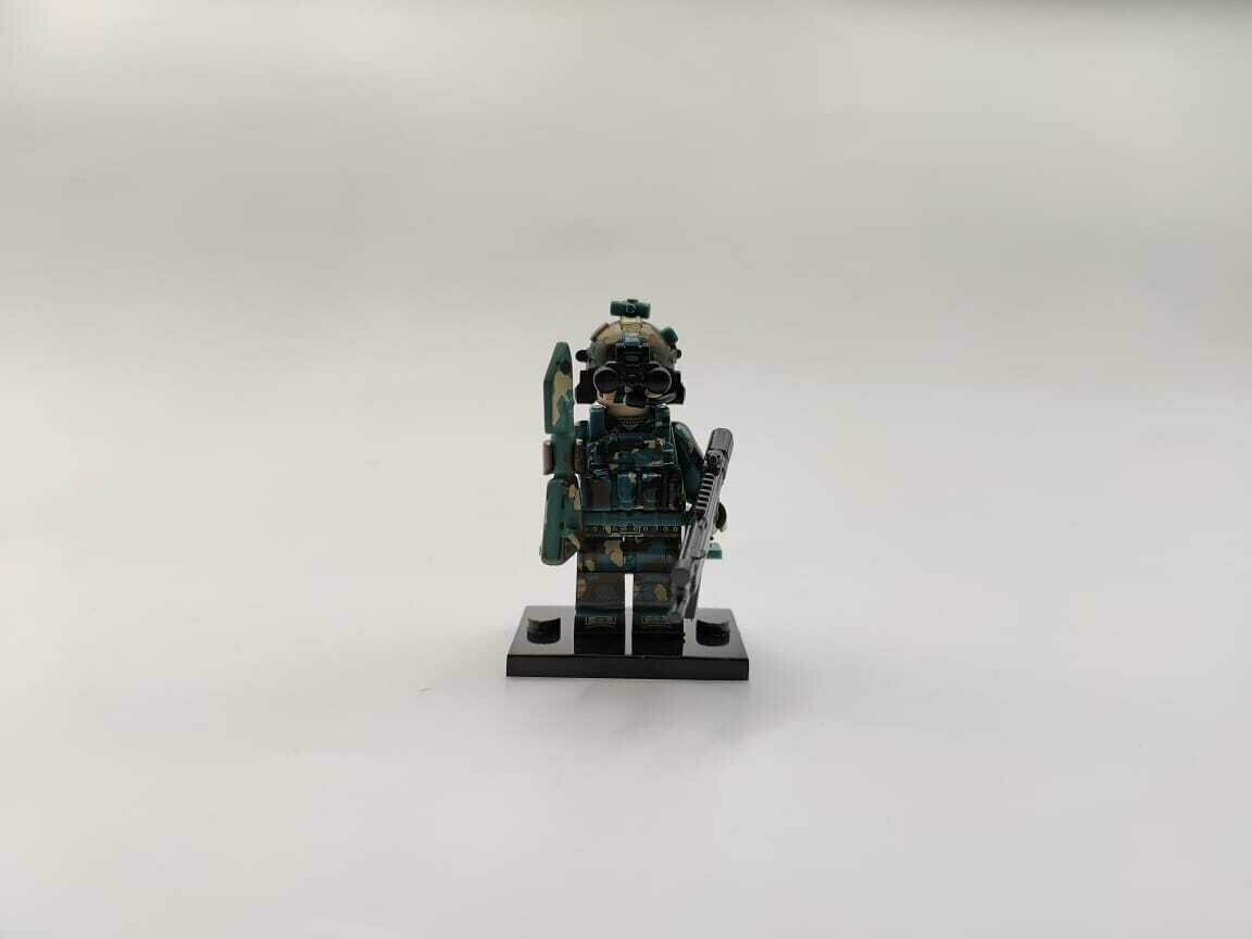 Минифигурка "Снежные барсы Китая"