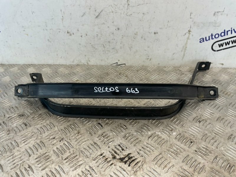 Б/У Крепление бензобака Kia Seltos 2019 SP2 G4FJ nЦена за пару 53702 Hyundai-KIA арт. 31210Q5000, 31211Q5000