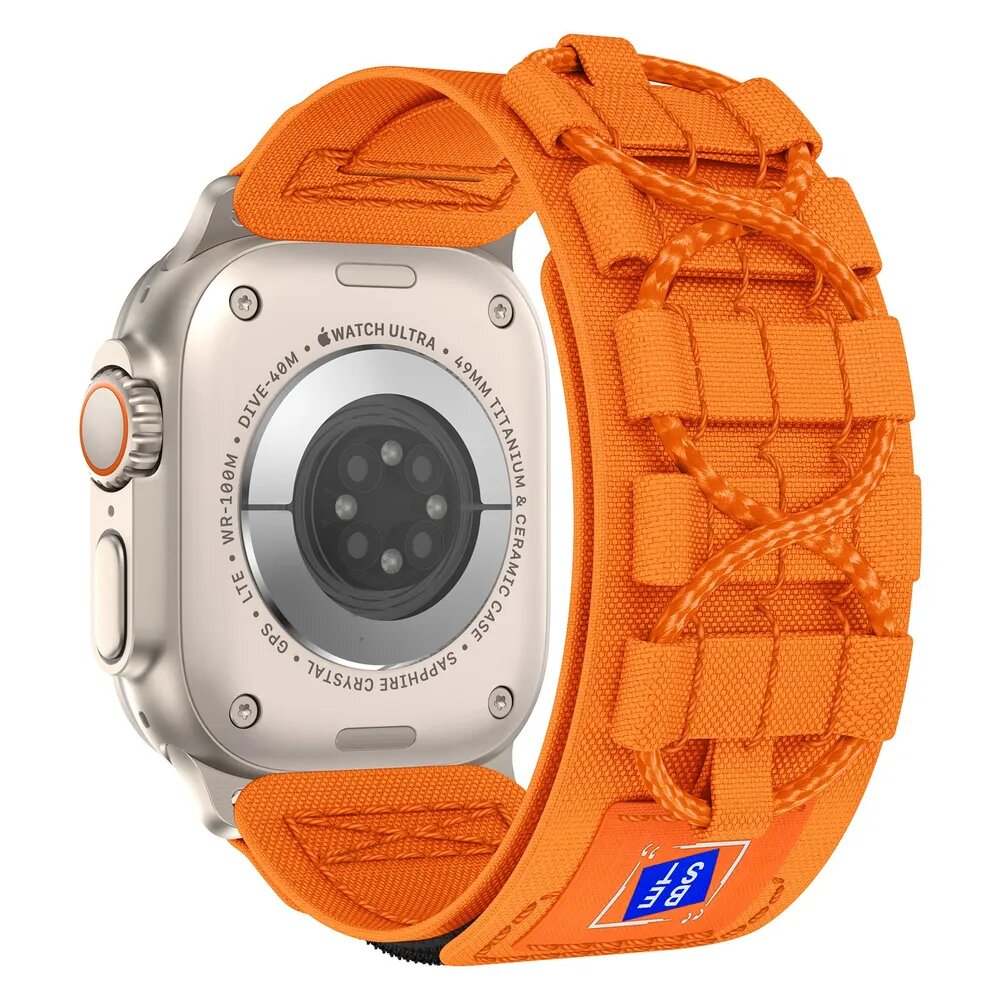 Ремешок подходит для Apple Watch Ultra/ Ultra 2/ Ultra 3 49mm, Series 10/11 46mm, Series 9 8 7 6 5 4 3 2 1/ SE 45мм 44мм 42мм, универсальный, выполнен из нейлона.