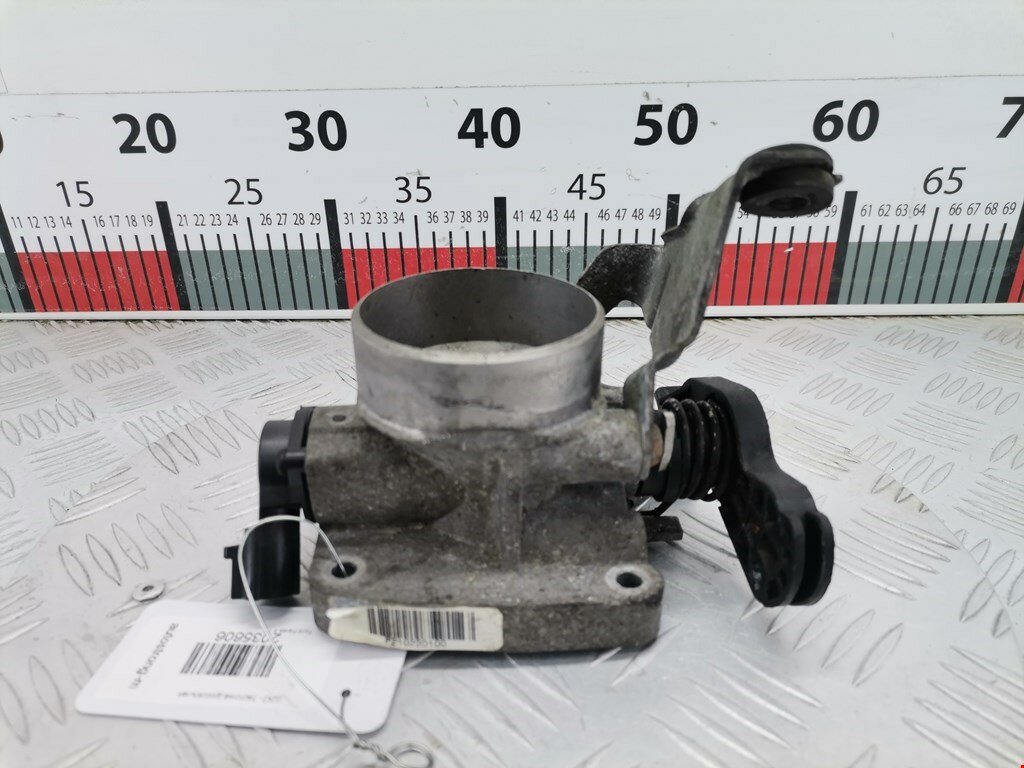 Заслонка дроссельная Ford Fiesta 5 1566975 арт. 2035606