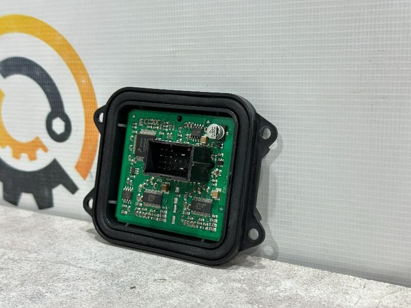 Блок управления фарой BMW E70 E71 E72 E89 E90 E91 E92 E93 63117182396