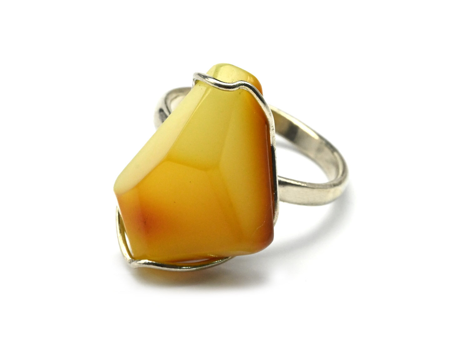 Кольцо, янтарь