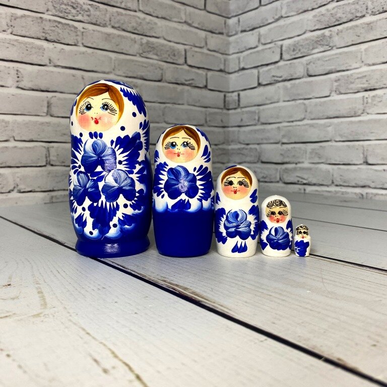 Матрешка "Гжель", ручная роспись, 5 кукол, 10 см х 5 см