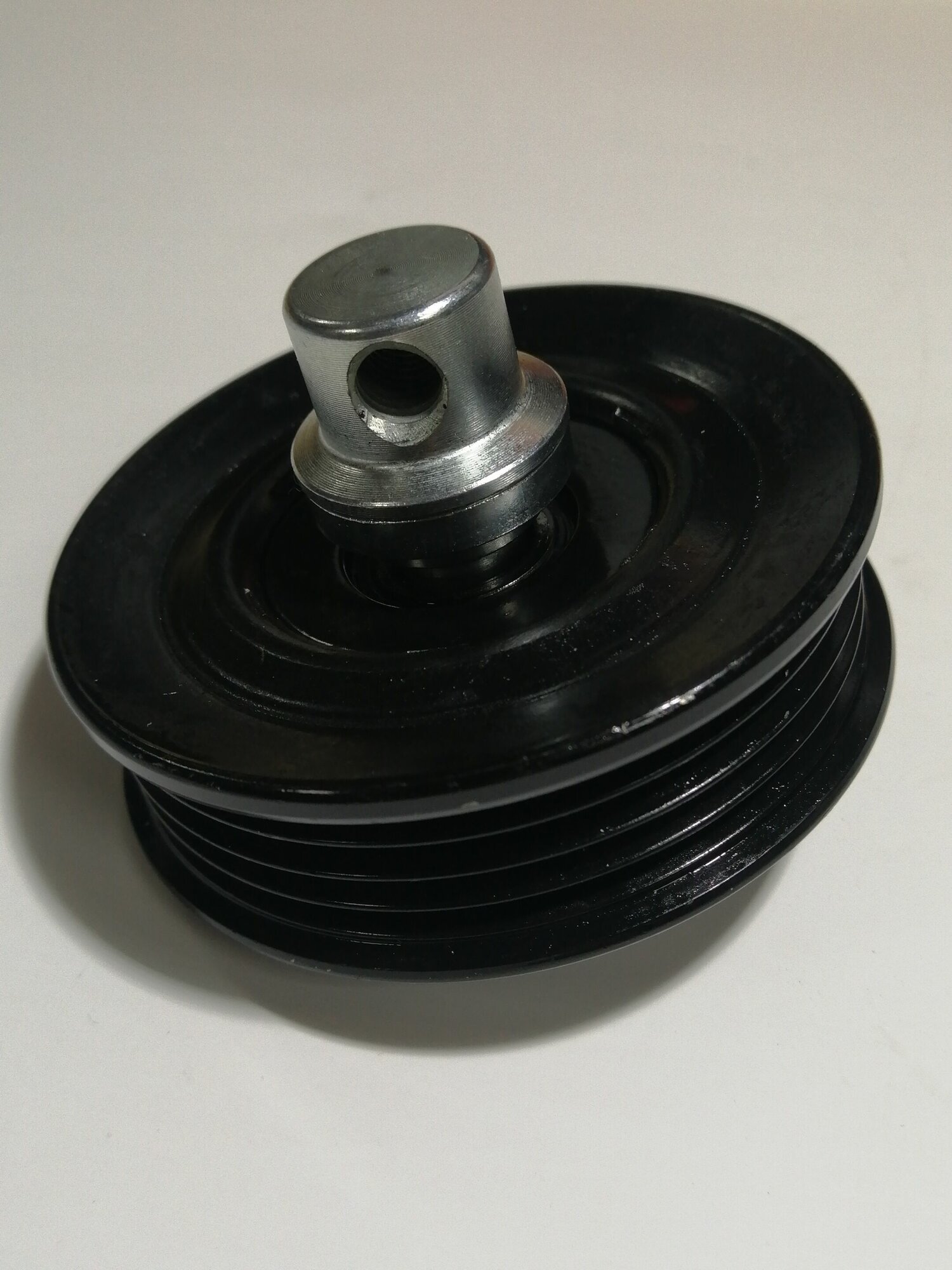 Ролик компрессора кондиционера ZEKKERT Faw Vita [1.3 16V 5MT седан]