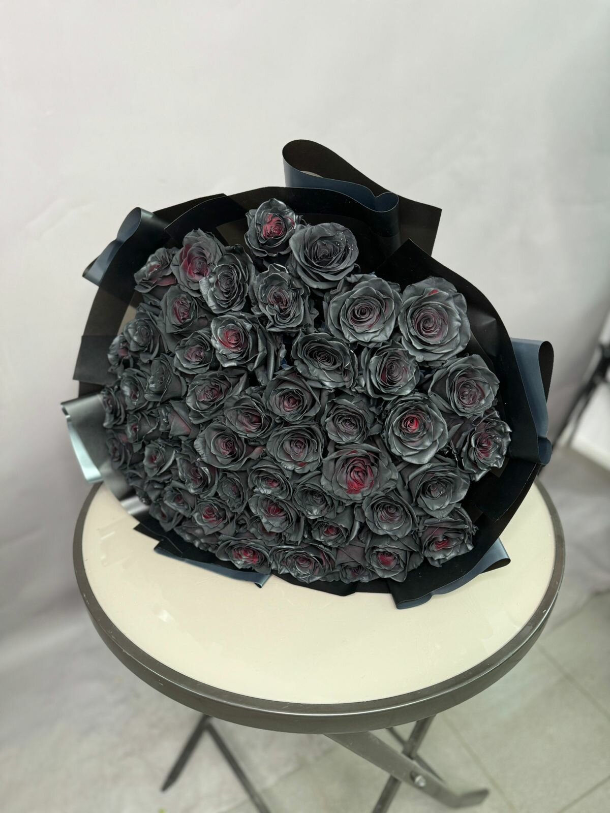 Монобукет Черные розы Premium Flowers 51 шт, 60 см - Не крашены баллоном, не пахнут краской!