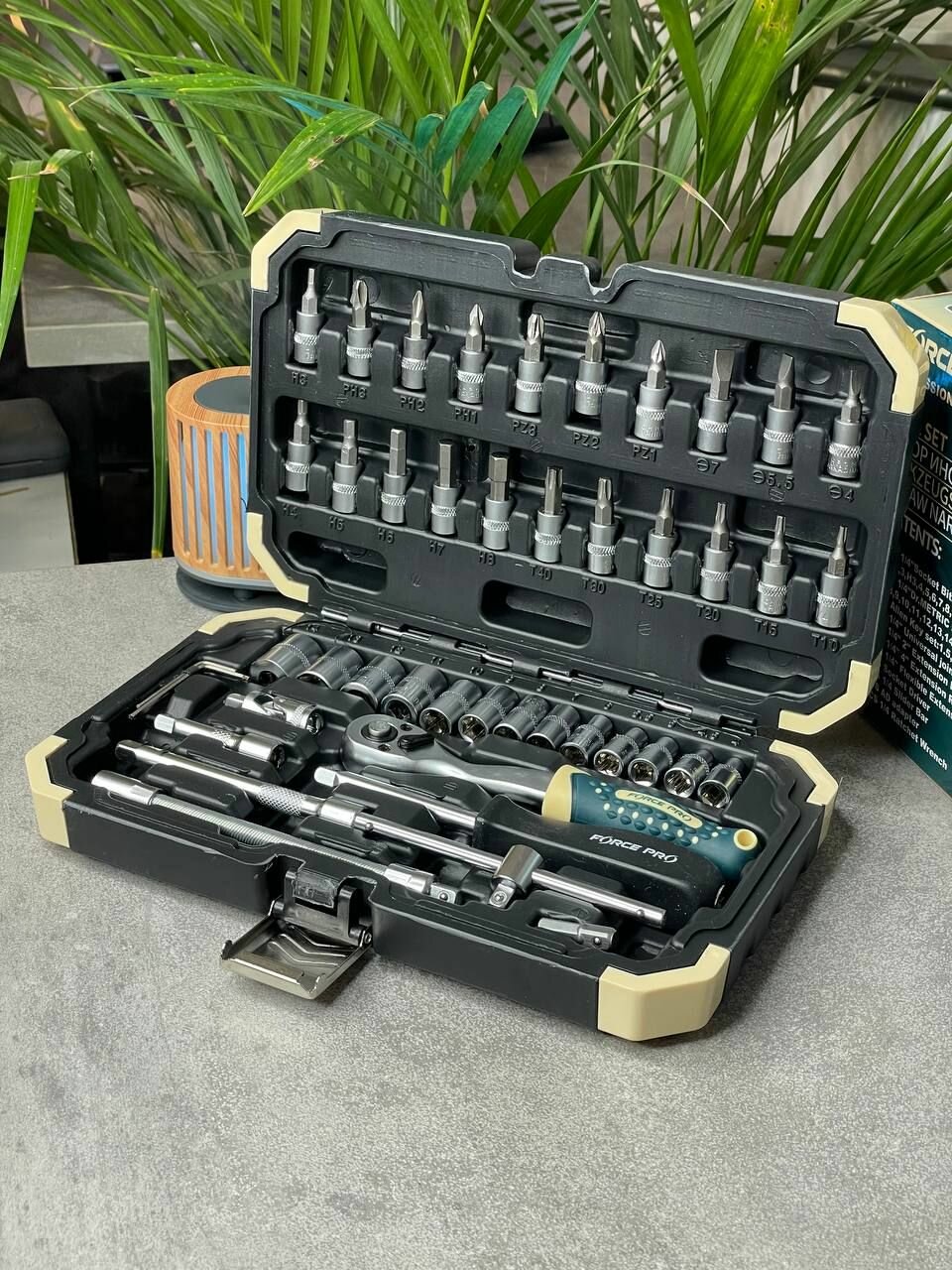 Набор инструментов для автомобиля, дома 46 предметов