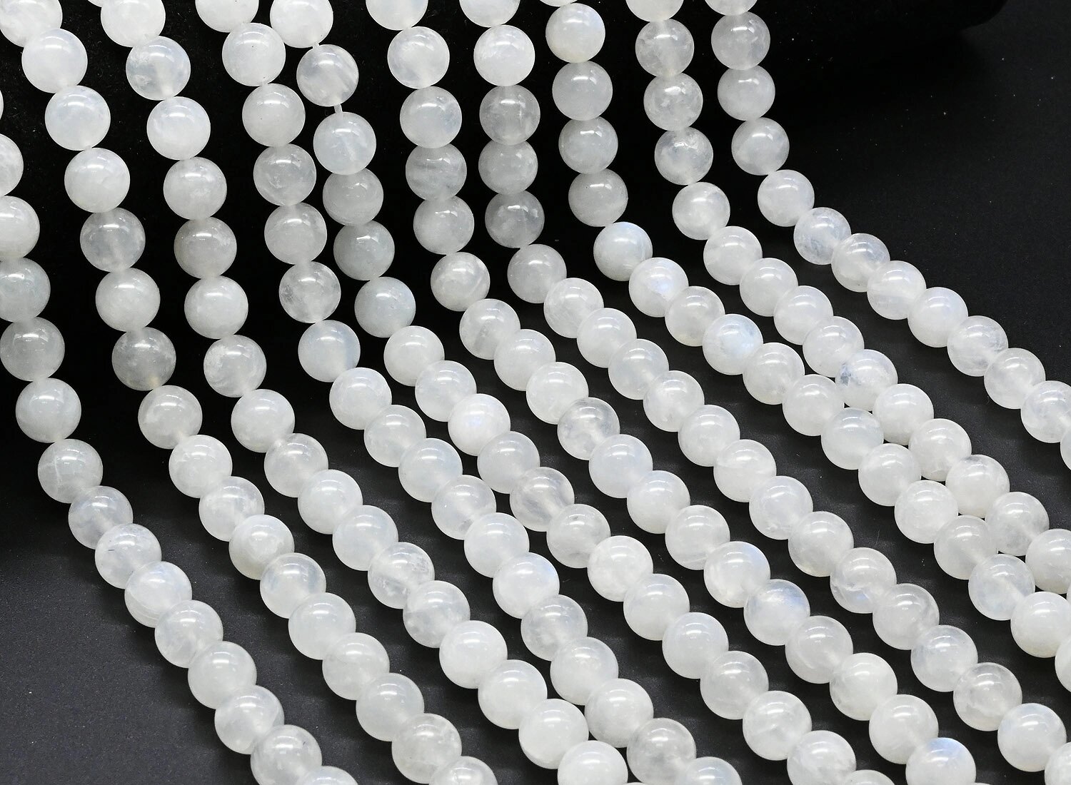 Бусины из лунного камня (Адуляр) шарик 9мм, 40см, 44 бусины .