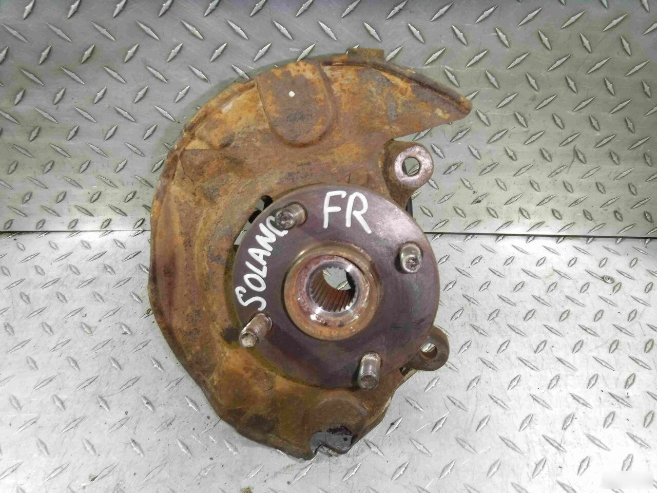 Кулак поворотный передний правый LIFAN Solano 620 (2008—2015) B2304611