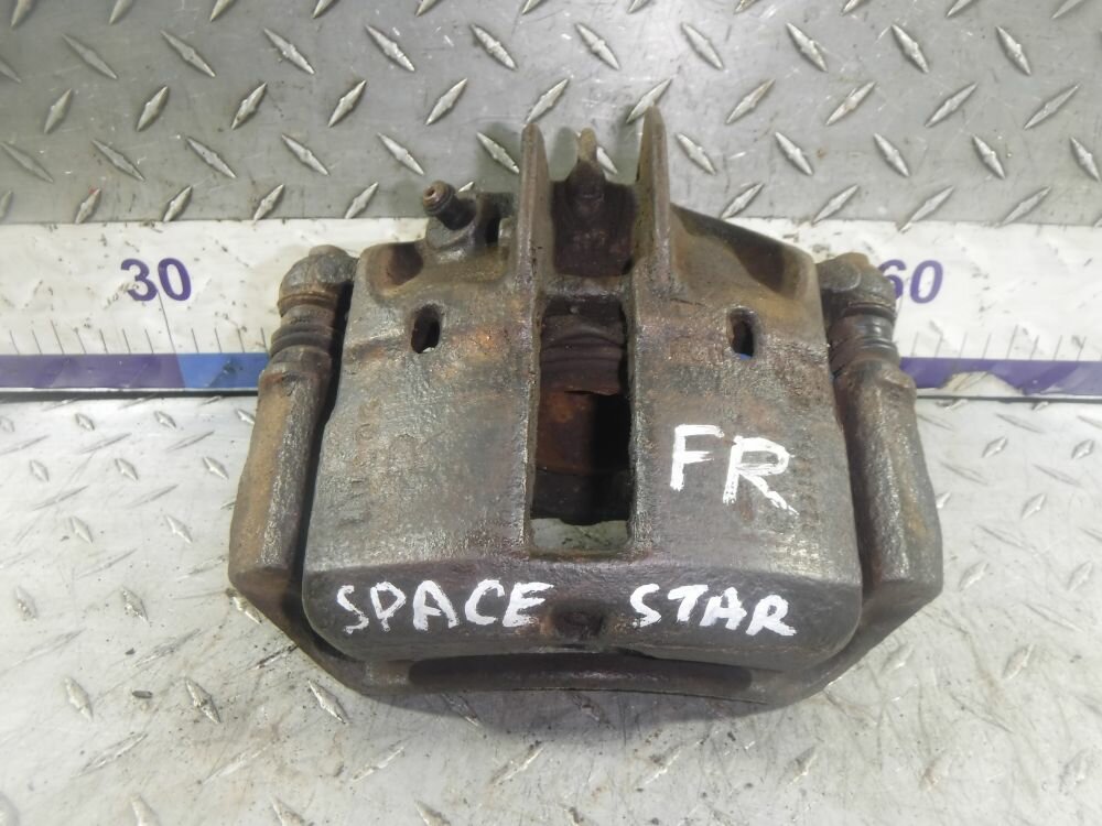 Суппорт передний правый Mitsubishi Space Star