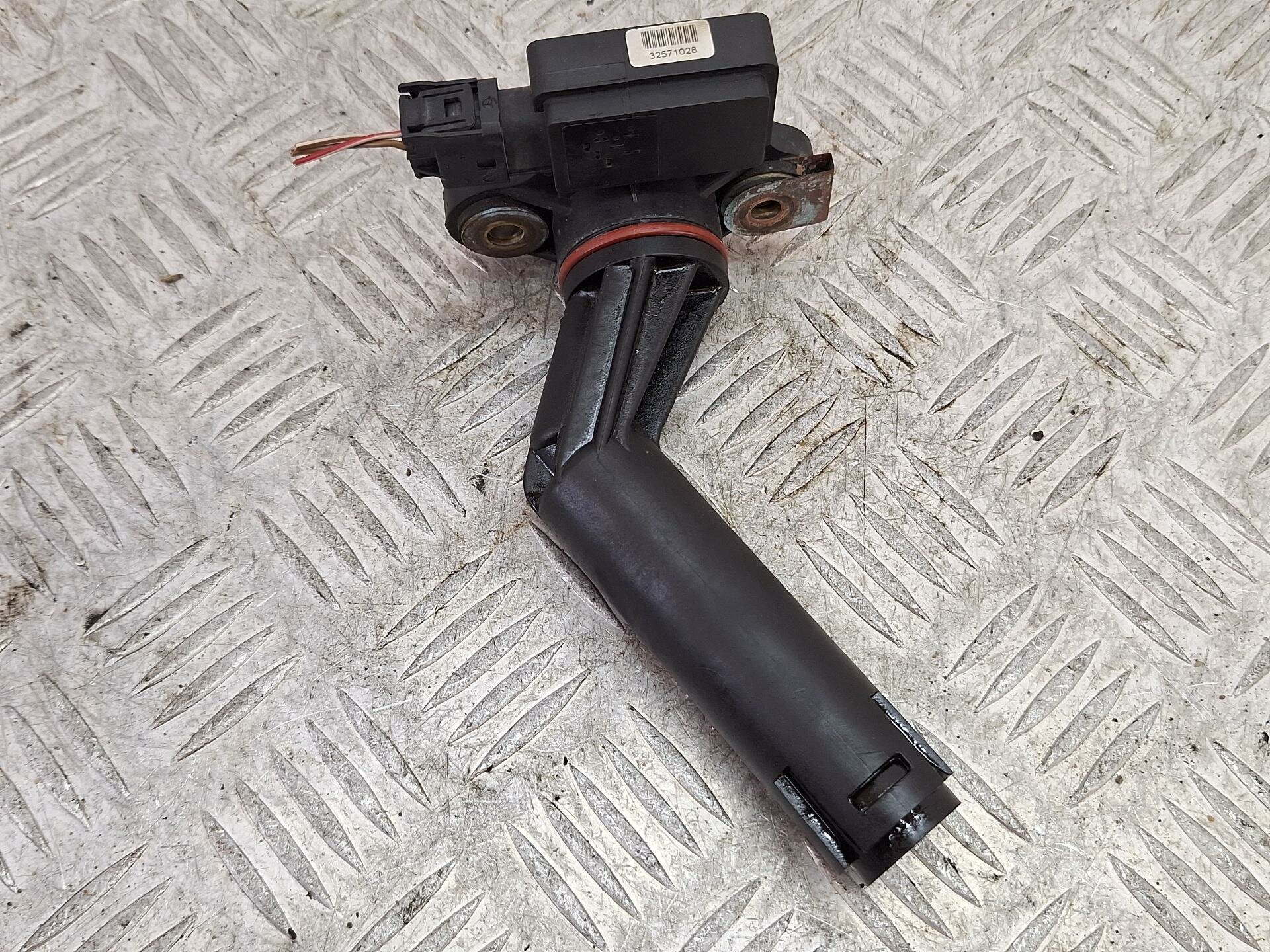 Датчик уровня масла Mercedes-Benz A W168 1999 A0041533528