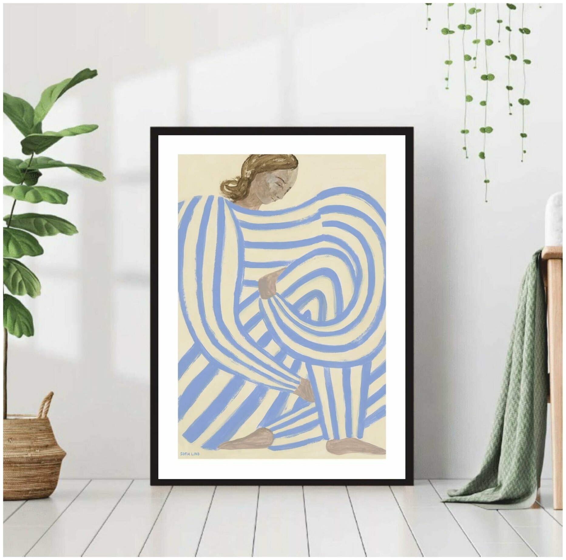 Постер "София Линд - девушка с голубыми полосками" в черной рамке 40х50 см для интерьера на стену