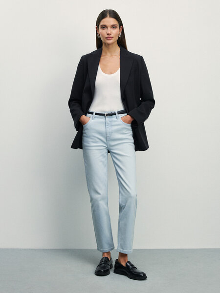 Джинсы зауженные 