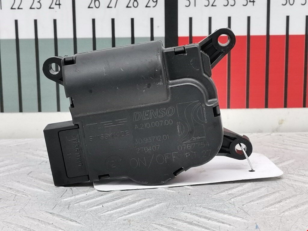 Сервопривод (электропривод моторчик привода) заслонки печки Opel Corsa D A21000700 арт. 2016829