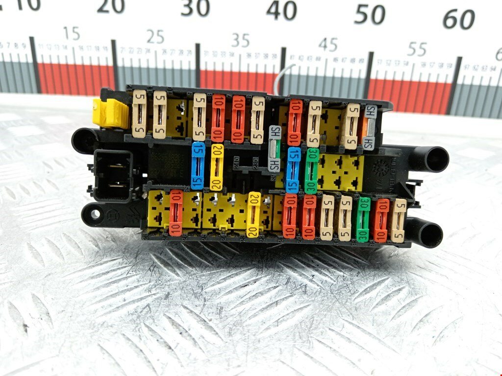 Блок предохранителей Peugeot Partner 1 9635518280 арт. 1950021