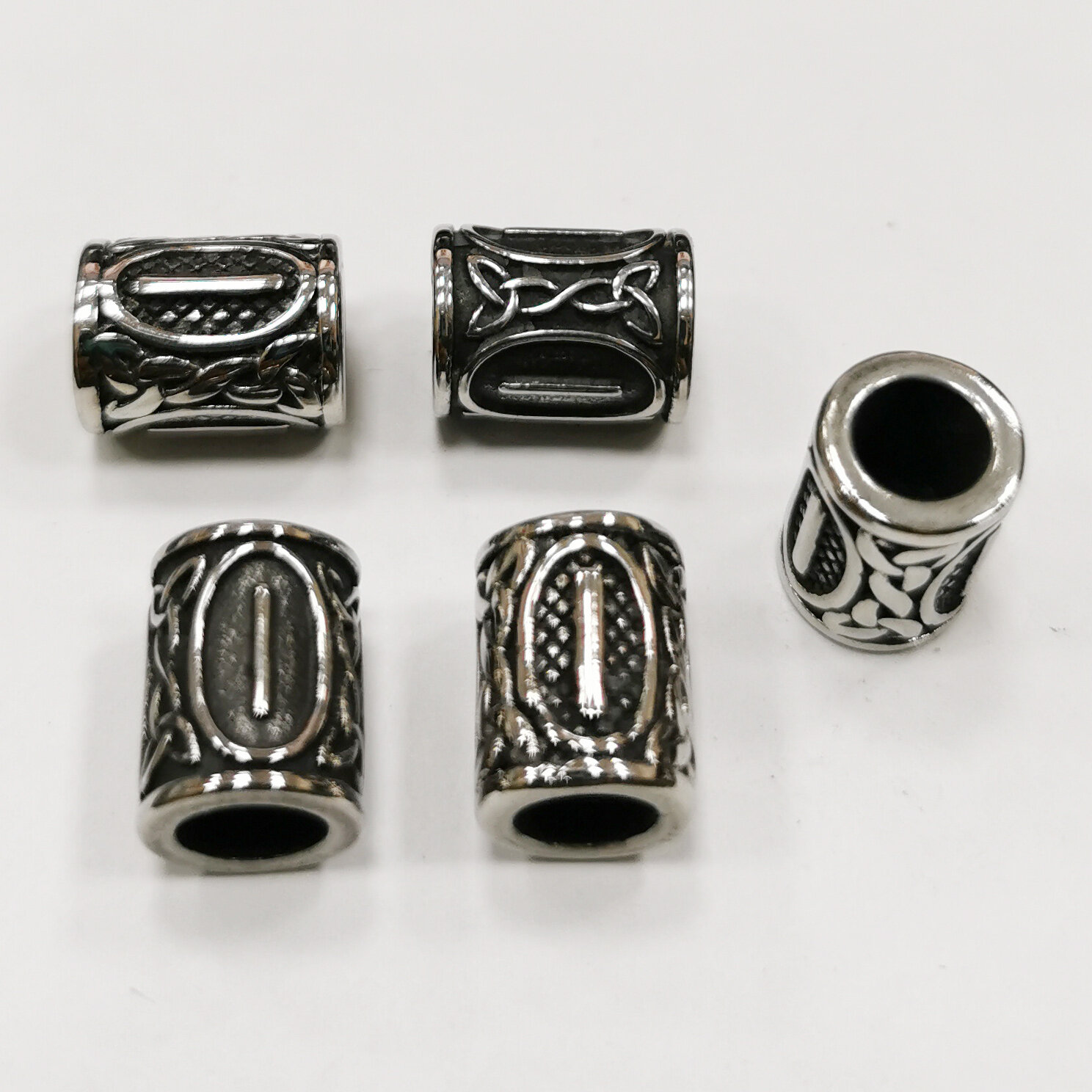 Бусина металлическая, 13х10мм, Руна Иса, базовый материал - нержавеющая сталь, без покрытия, с чернением, 1 шт.