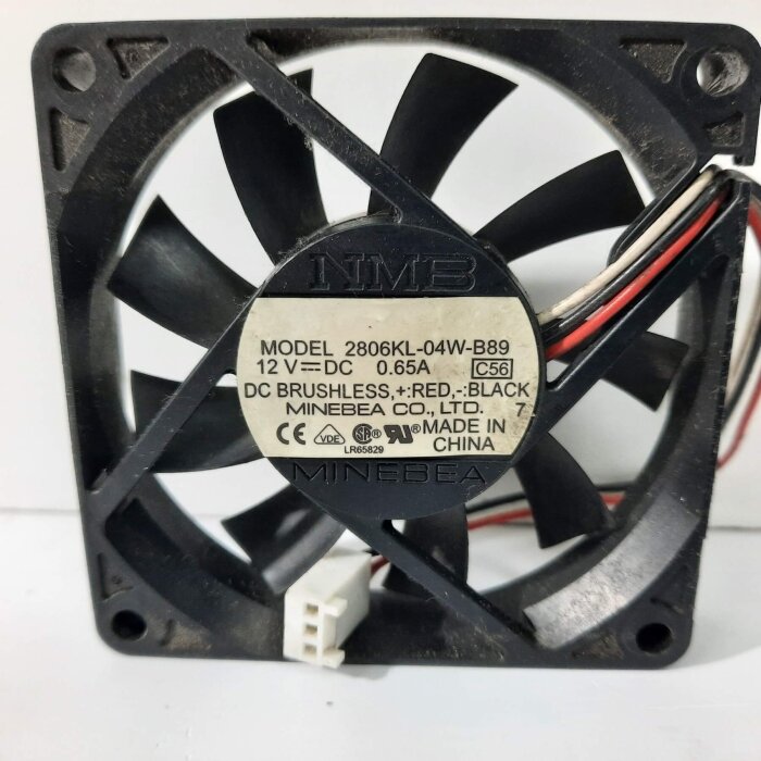 Вентилятор 70x70x15 DC 12V 0.65A NMB 2806KL-04W-B89 6000об/мин